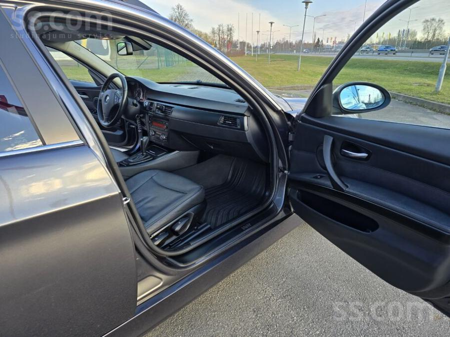 Grey BMW 325 2007 in Riga, with an engine capacity of 3.00 L and mileage of 269 thousand km for 4500 €, photo 8 on AUTOMOTO.COM.LV