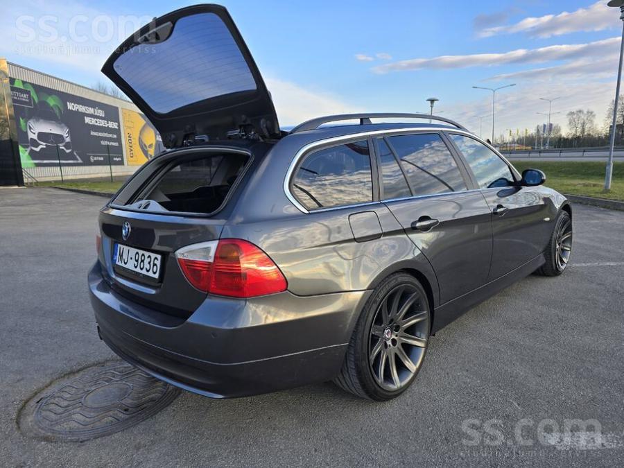 Grey BMW 325 2007 in Riga, with an engine capacity of 3.00 L and mileage of 269 thousand km for 4500 €, photo 22 on AUTOMOTO.COM.LV