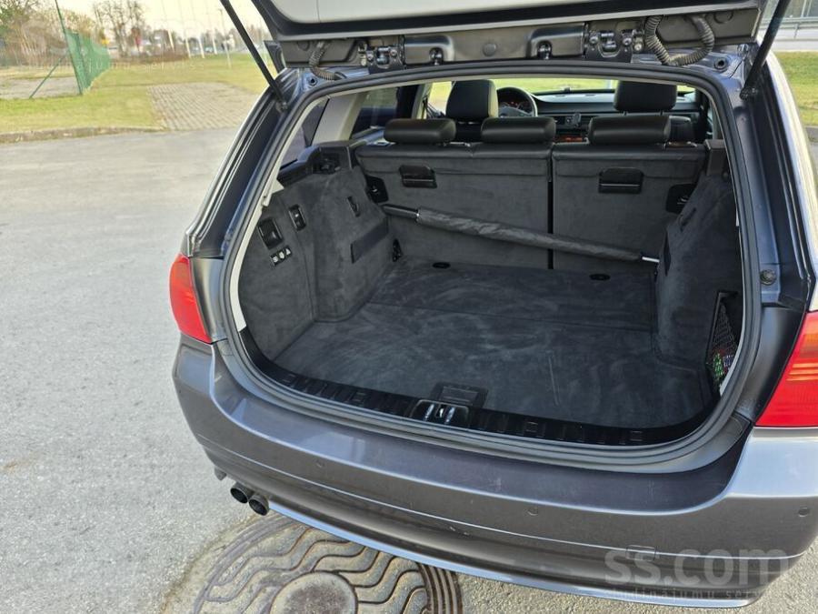 Grey BMW 325 2007 in Riga, with an engine capacity of 3.00 L and mileage of 269 thousand km for 4500 €, photo 23 on AUTOMOTO.COM.LV