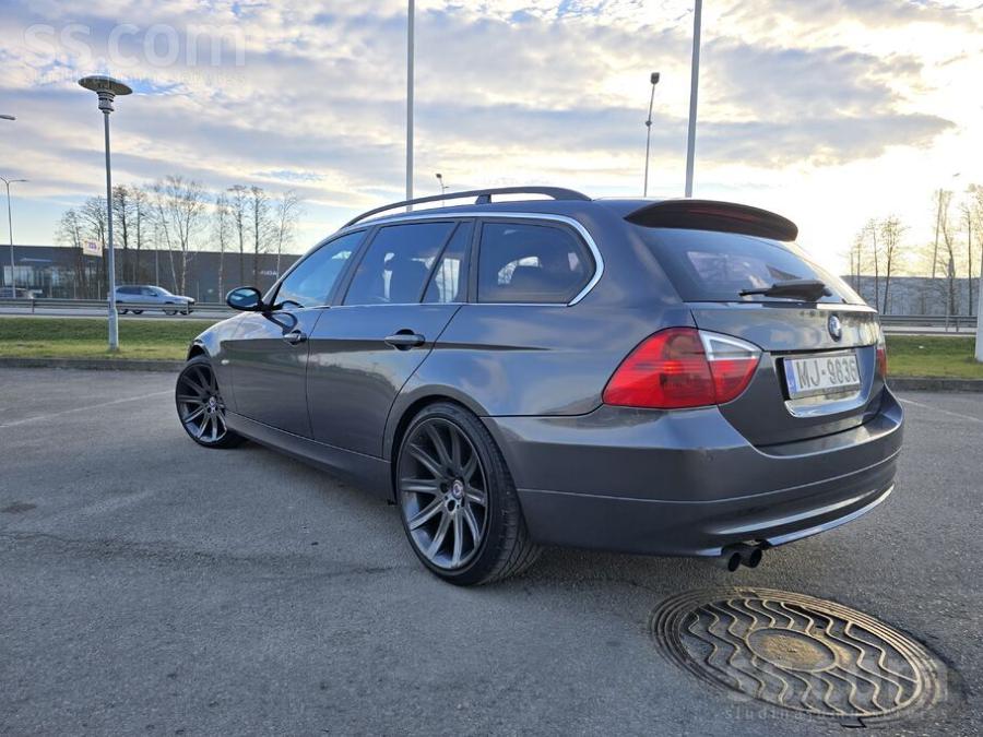 Grey BMW 325 2007 in Riga, with an engine capacity of 3.00 L and mileage of 269 thousand km for 4500 €, photo 25 on AUTOMOTO.COM.LV