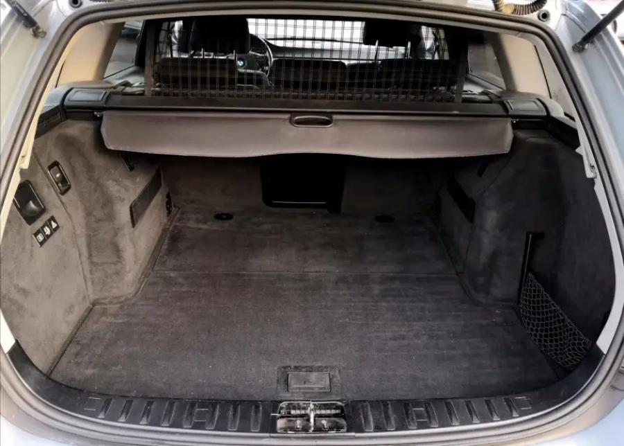 Pelēks BMW 325 2007 Rīga, ar dzinēja tilpumu 3.00 L un nobraukumu 275 tūkst. km par 3500 €, foto 11 vietnē AUTOMOTO.COM.LV