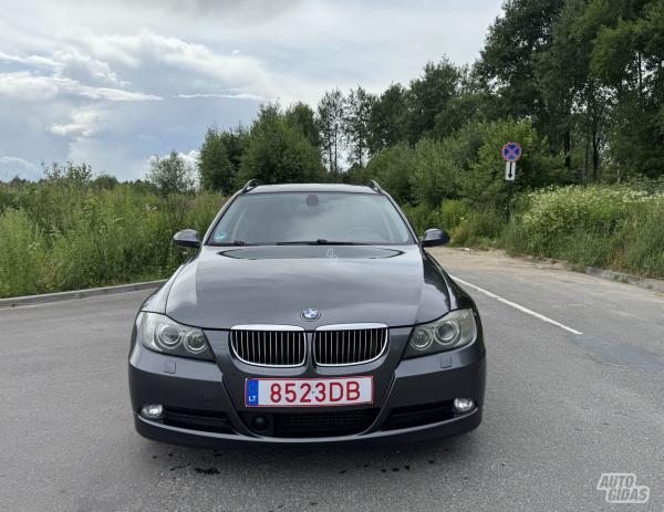 Grey BMW 325 2007 in Vilnius, with an engine capacity of 3.00 L and mileage of 305 thousand km for 4700 €, photo 2 on AUTOMOTO.COM.LV