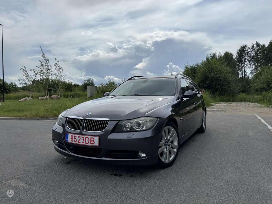 Grey BMW 325 2007 in Vilnius, with an engine capacity of 3.00 L and mileage of 304 thousand km for 4700 €, photo 1 on AUTOMOTO.COM.LV