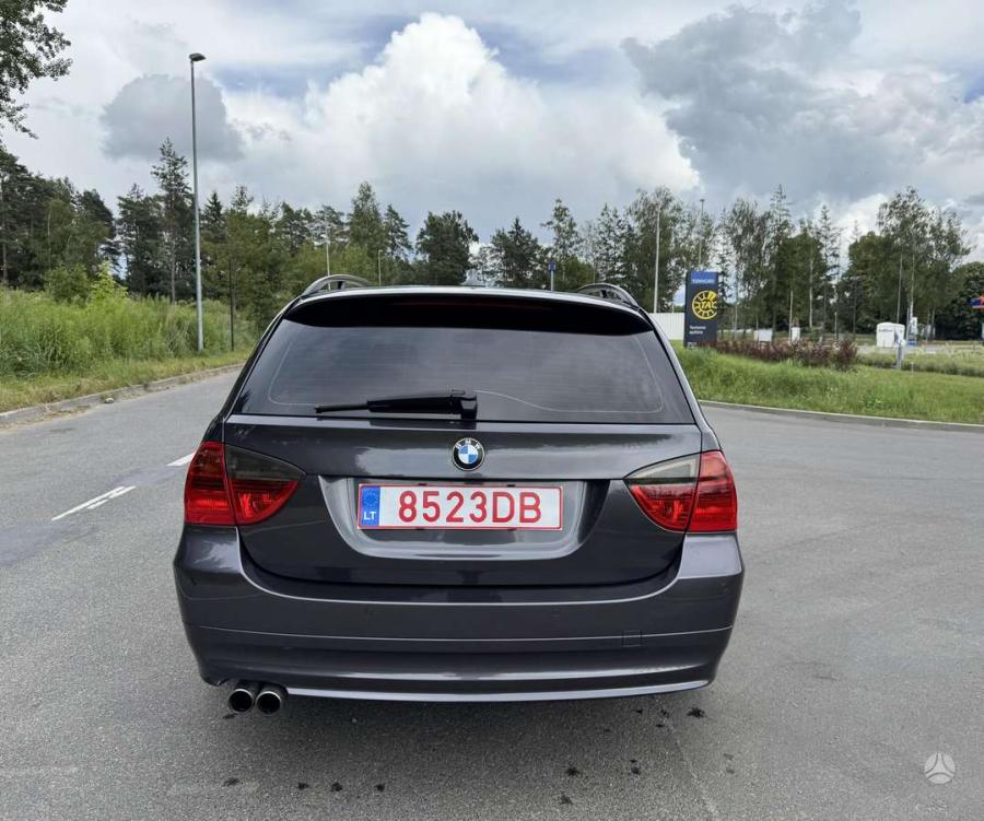 Grey BMW 325 2007 in Vilnius, with an engine capacity of 3.00 L and mileage of 304 thousand km for 4700 €, photo 6 on AUTOMOTO.COM.LV