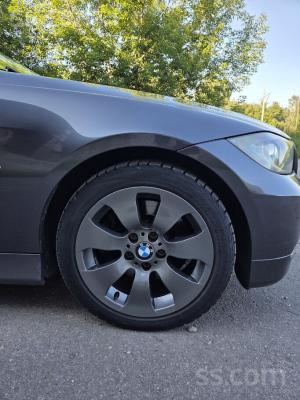 Pelēks BMW 325 2007 Rīga, ar dzinēja tilpumu 3.00 L un nobraukumu 316 tūkst. km par 3950 €, foto 12 vietnē AUTOMOTO.COM.LV