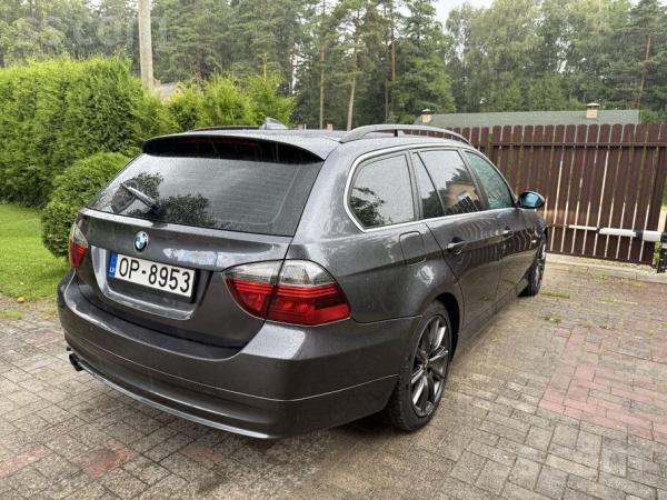 Pelēks BMW 325 2007 Jelgava, ar dzinēja tilpumu 3.00 L un nobraukumu 291 tūkst. km par 5250 €, foto 4 vietnē AUTOMOTO.COM.LV