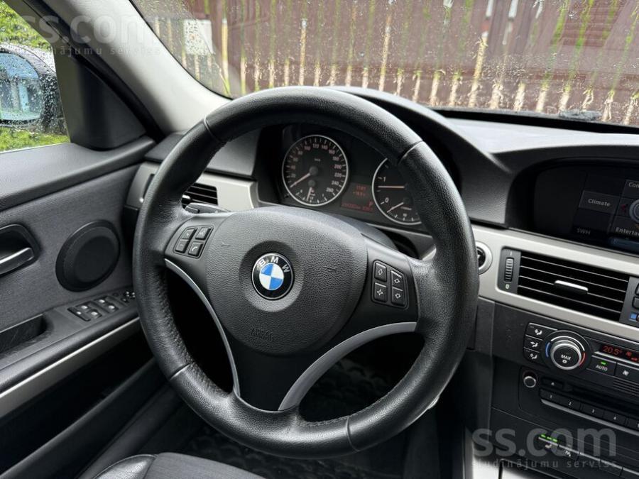 Pelēks BMW 325 2007 Jelgava, ar dzinēja tilpumu 3.00 L un nobraukumu 291 tūkst. km par 5250 €, foto 11 vietnē AUTOMOTO.COM.LV
