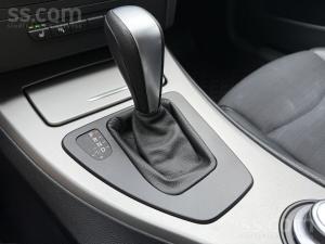 Pelēks BMW 325 2007 Jelgava, ar dzinēja tilpumu 3.00 L un nobraukumu 291 tūkst. km par 5250 €, foto 13 vietnē AUTOMOTO.COM.LV