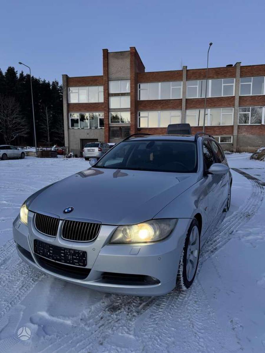 Grey BMW 325 2008 in Anyksciai, with an engine capacity of 2.99 L and mileage of 283 thousand km for 4250 €, photo 6 on AUTOMOTO.COM.LV