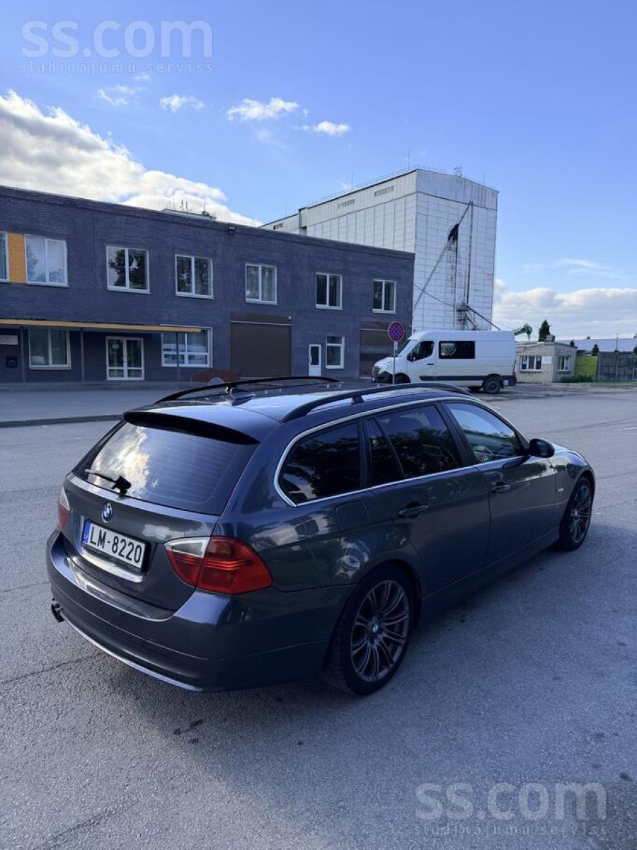 Pelēks BMW 325 2008 Rēzekne, ar dzinēja tilpumu 3.00 L un nobraukumu 350 tūkst. km par 2900 €, foto 5 vietnē AUTOMOTO.COM.LV
