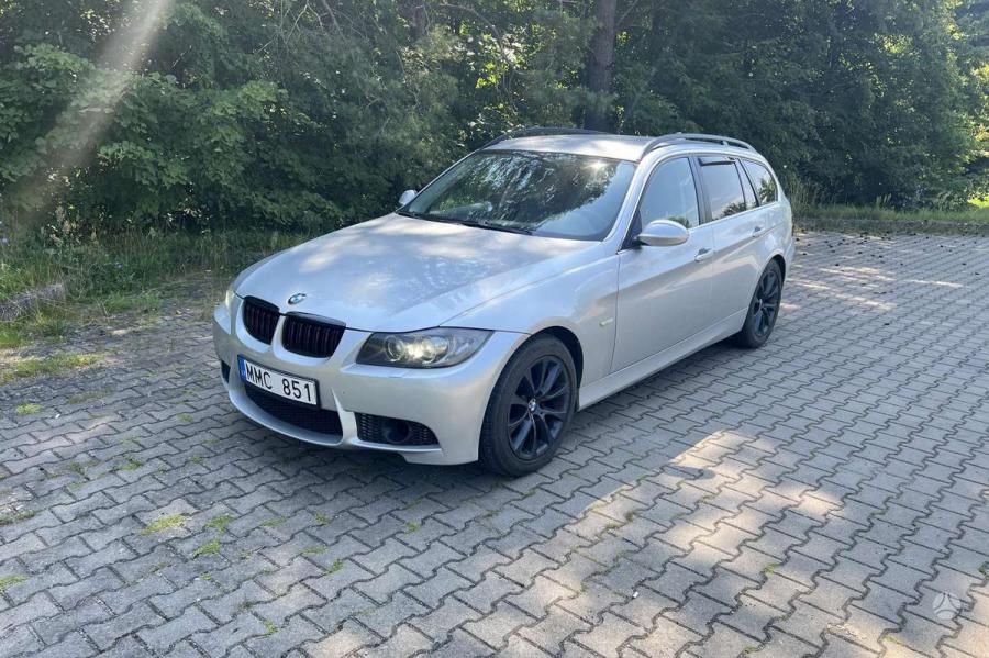 Pelēks BMW 325 2008 Viļņa, ar dzinēja tilpumu 3.00 L un nobraukumu 225 tūkst. km par 5100 €, foto 3 vietnē AUTOMOTO.COM.LV