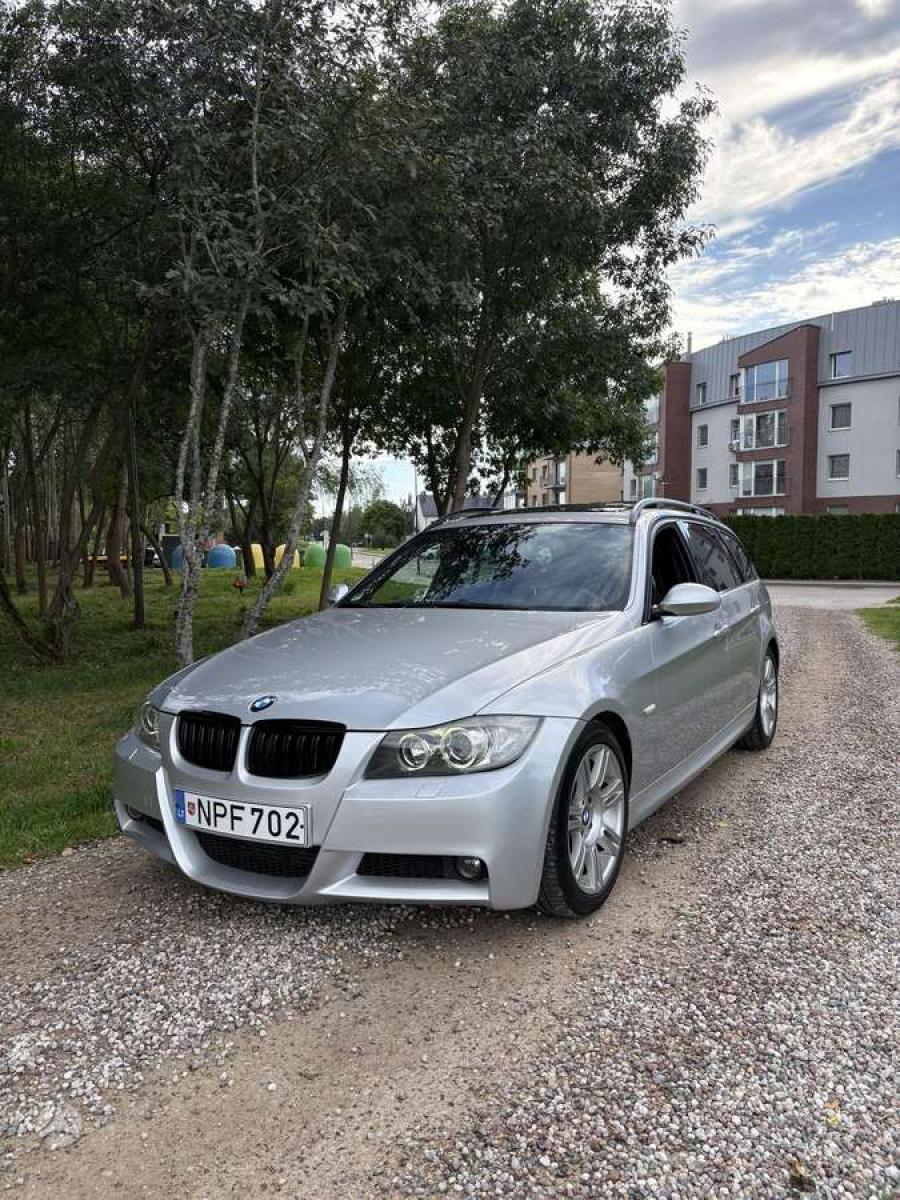 Grey BMW 325 2008 in Druskininkai, with an engine capacity of 2.99 L and mileage of 328 thousand km for 5900 €, photo 1 on AUTOMOTO.COM.LV