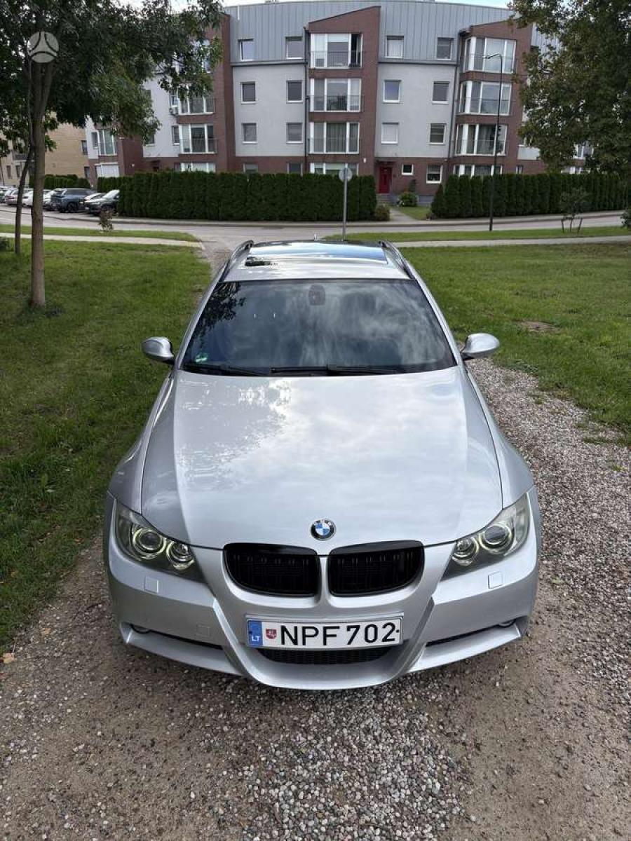 Grey BMW 325 2008 in Druskininkai, with an engine capacity of 2.99 L and mileage of 328 thousand km for 5900 €, photo 3 on AUTOMOTO.COM.LV