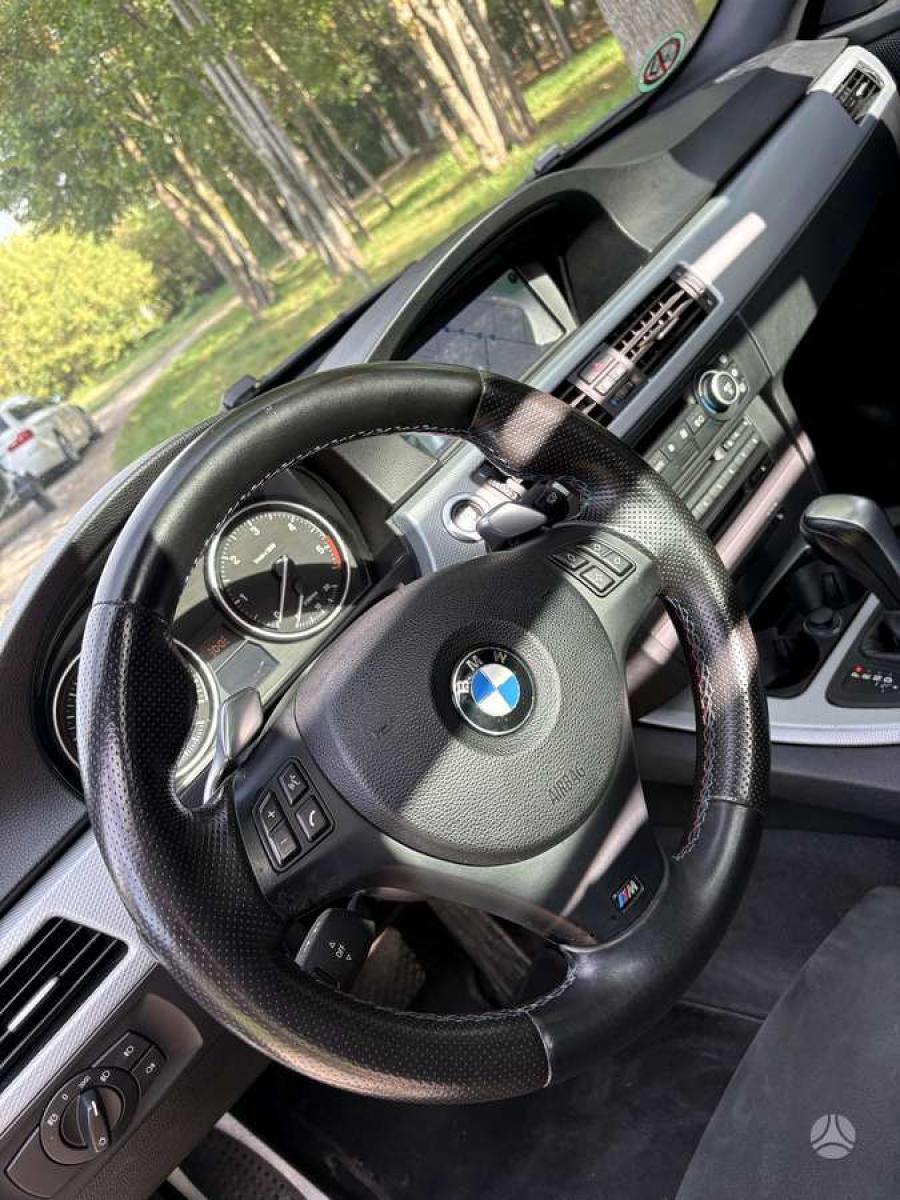 Grey BMW 325 2008 in Druskininkai, with an engine capacity of 2.99 L and mileage of 328 thousand km for 5900 €, photo 8 on AUTOMOTO.COM.LV