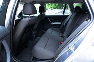 Pelēks BMW 325 2009 Rīga, ar dzinēja tilpumu 3.00 L un nobraukumu 372 tūkst. km par 5190 €, foto 13 vietnē AUTOMOTO.COM.LV