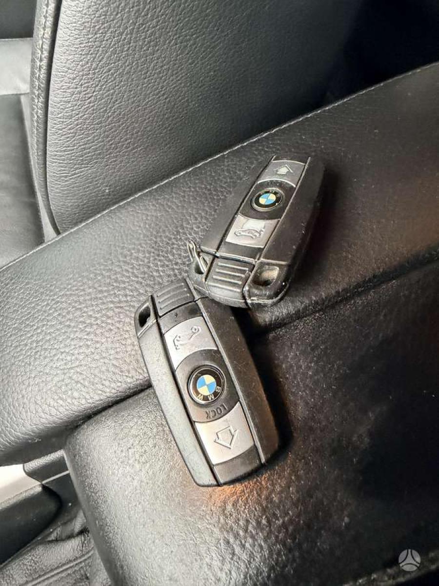 Pelēks BMW 325 2009 Viļņa, ar dzinēja tilpumu 0.00 L un nobraukumu 334 tūkst. km par 5499 €, foto 13 vietnē AUTOMOTO.COM.LV