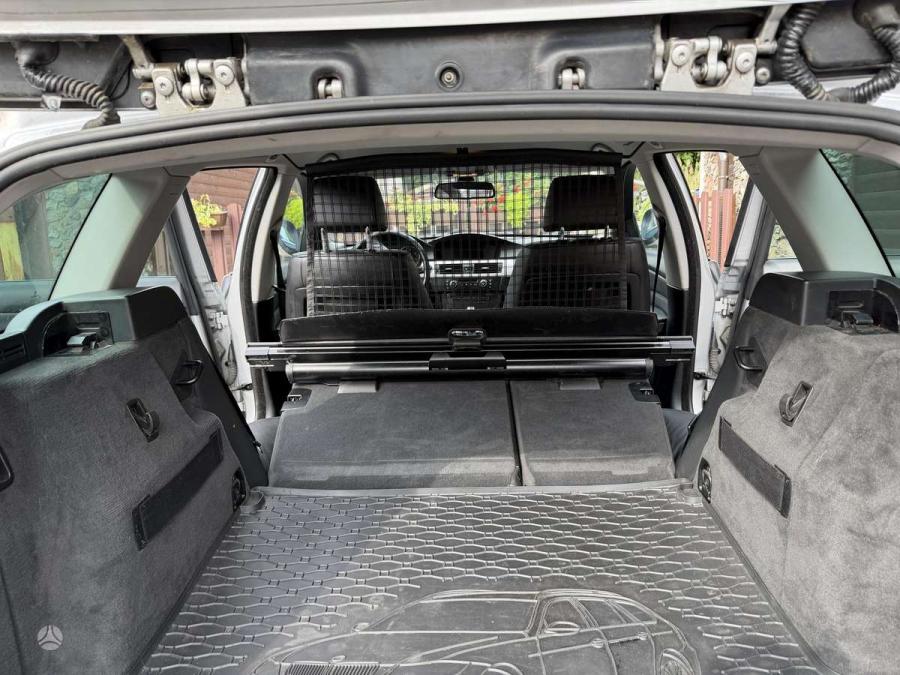 Pelēks BMW 325 2009 Viļņa, ar dzinēja tilpumu 0.00 L un nobraukumu 334 tūkst. km par 5499 €, foto 15 vietnē AUTOMOTO.COM.LV