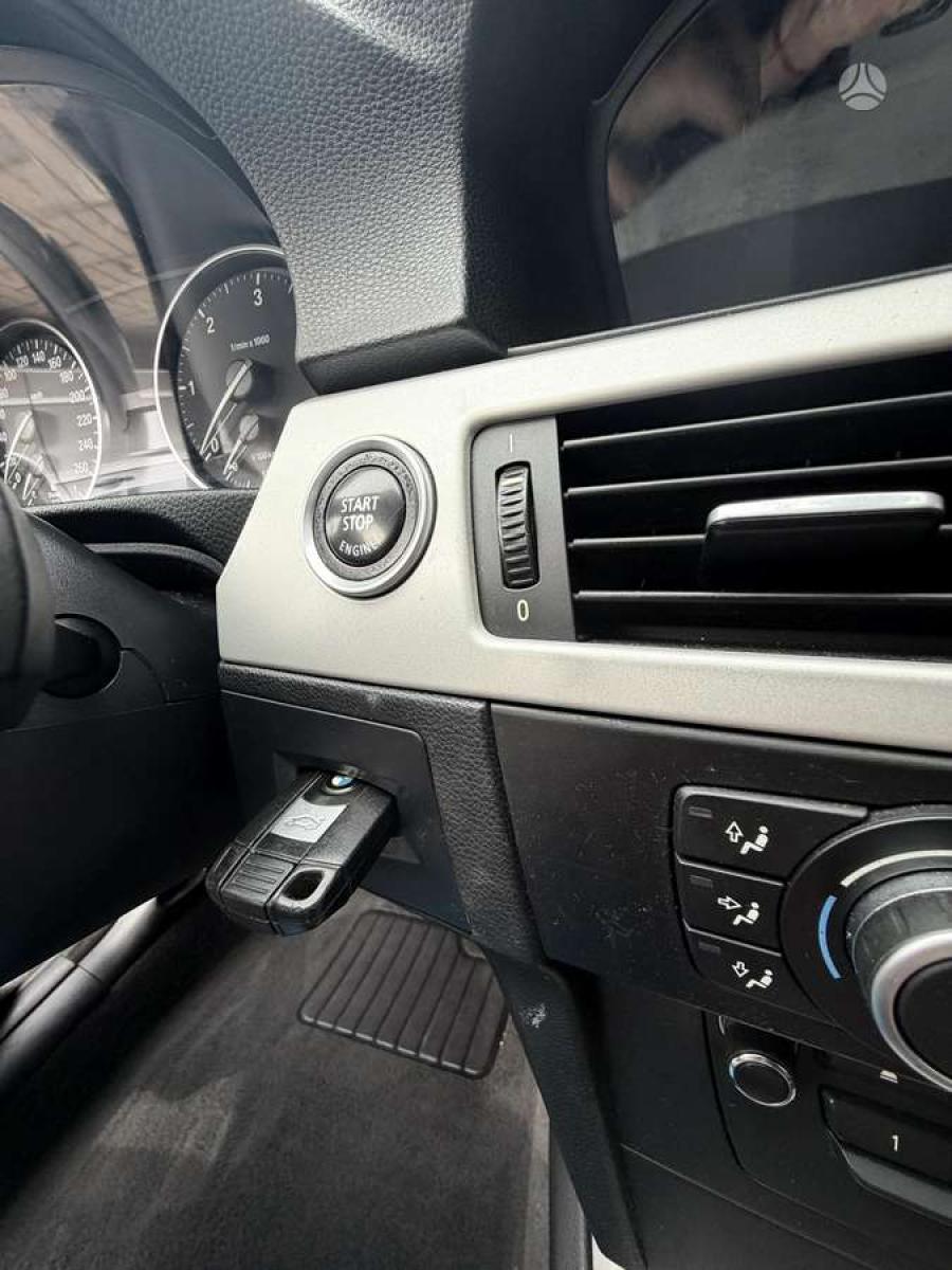 Pelēks BMW 325 2009 Viļņa, ar dzinēja tilpumu 0.00 L un nobraukumu 334 tūkst. km par 5499 €, foto 19 vietnē AUTOMOTO.COM.LV