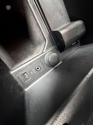 Pelēks BMW 325 2009 Viļņa, ar dzinēja tilpumu 0.00 L un nobraukumu 334 tūkst. km par 5499 €, foto 20 vietnē AUTOMOTO.COM.LV