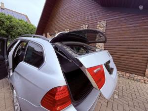 Pelēks BMW 325 2009 Viļņa, ar dzinēja tilpumu 0.00 L un nobraukumu 334 tūkst. km par 5499 €, foto 28 vietnē AUTOMOTO.COM.LV