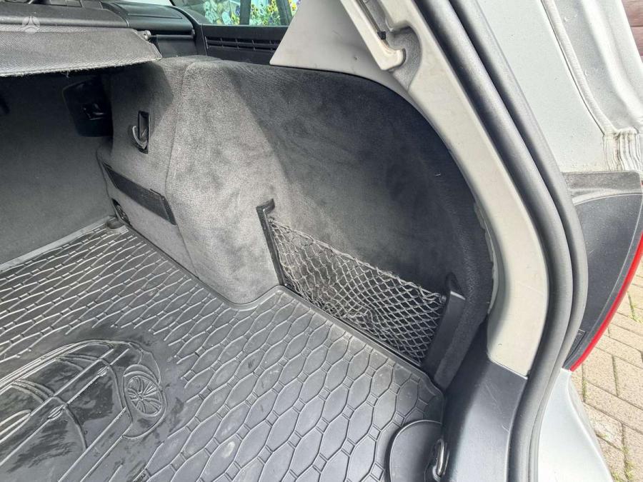 Pelēks BMW 325 2009 Viļņa, ar dzinēja tilpumu 0.00 L un nobraukumu 334 tūkst. km par 5499 €, foto 30 vietnē AUTOMOTO.COM.LV