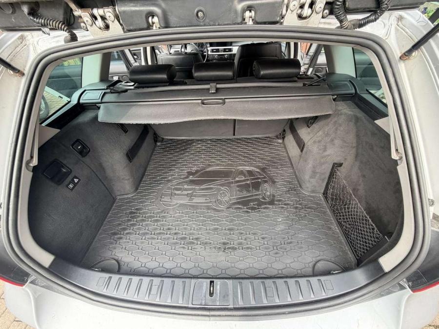 Pelēks BMW 325 2009 Viļņa, ar dzinēja tilpumu 0.00 L un nobraukumu 334 tūkst. km par 5499 €, foto 33 vietnē AUTOMOTO.COM.LV