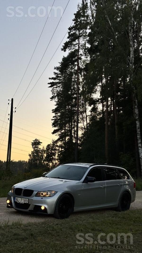 Grey BMW 325 2009 in Riga, with an engine capacity of 3.00 L and mileage of 375 thousand km for 4400 €, photo 4 on AUTOMOTO.COM.LV