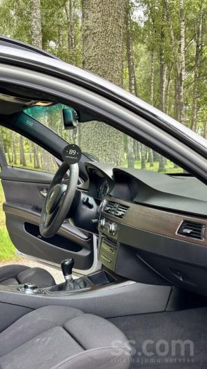 Pelēks BMW 325 2009 Rīga, ar dzinēja tilpumu 3.00 L un nobraukumu 375 tūkst. km par 4400 €, foto 8 vietnē AUTOMOTO.COM.LV