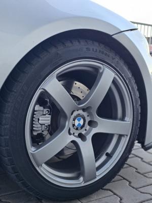 Pelēks BMW 325 2009 Viļņa, ar dzinēja tilpumu 3.00 L un nobraukumu 373 tūkst. km par 4000 €, foto 7 vietnē AUTOMOTO.COM.LV
