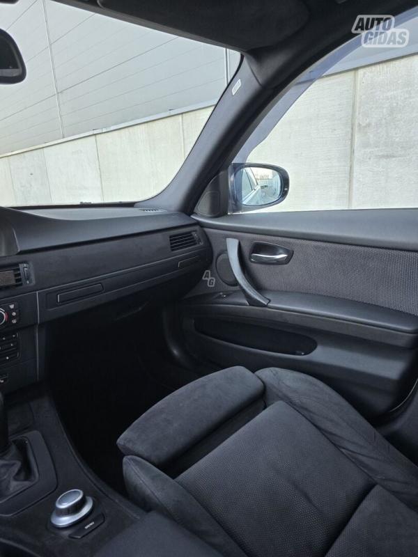 Grey BMW 325 2009 in Vilnius, with an engine capacity of 3.00 L and mileage of 373 thousand km for 4000 €, photo 9 on AUTOMOTO.COM.LV