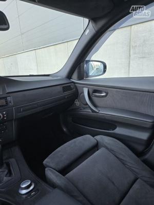 Pelēks BMW 325 2009 Viļņa, ar dzinēja tilpumu 3.00 L un nobraukumu 373 tūkst. km par 4000 €, foto 9 vietnē AUTOMOTO.COM.LV