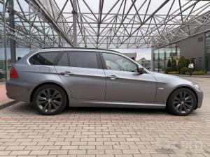 Pelēks BMW 325 2010 Rīga, ar dzinēja tilpumu 3.00 L un nobraukumu 255 tūkst. km par 5800 €, foto 4 vietnē AUTOMOTO.COM.LV
