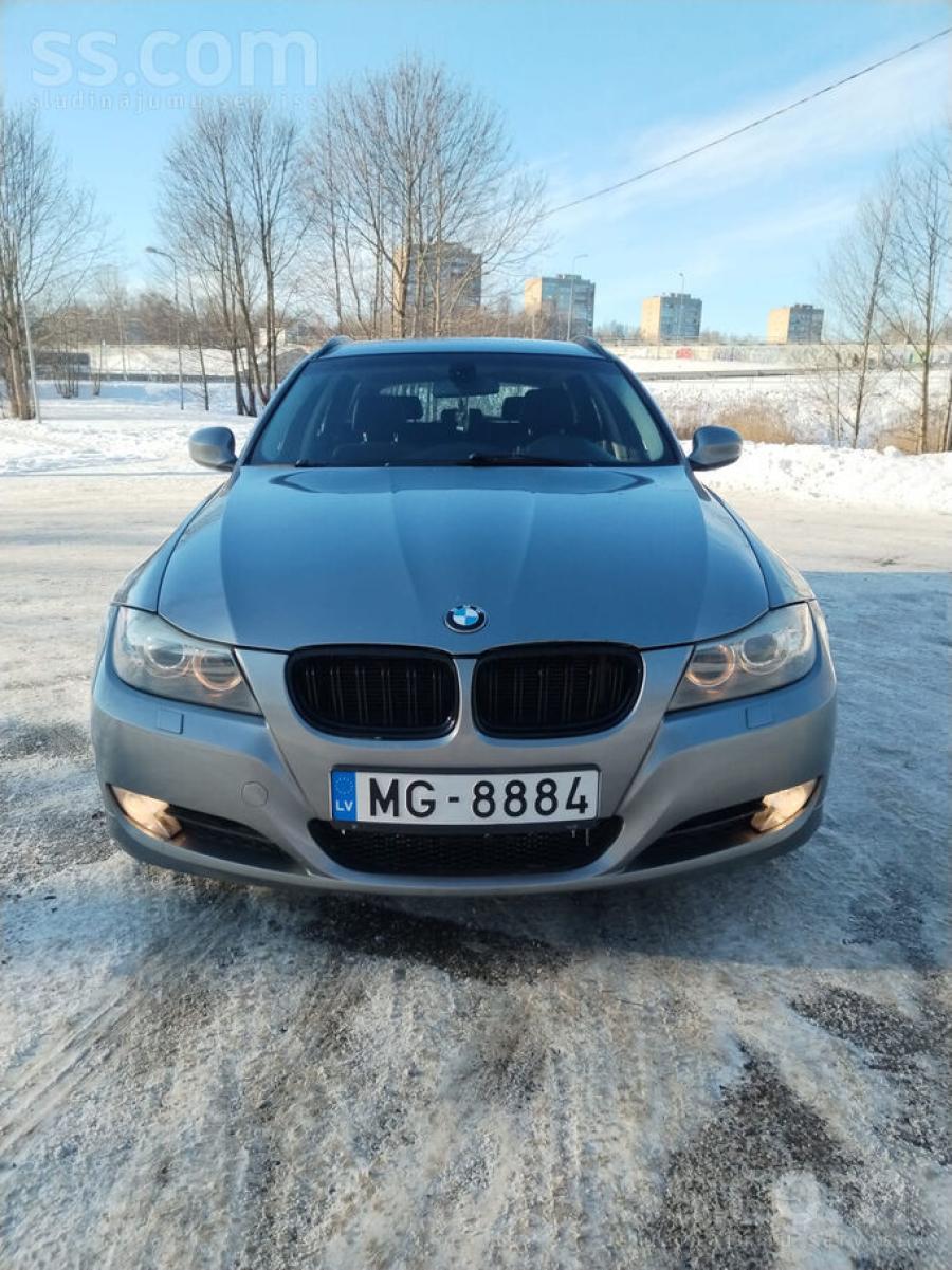Pelēks BMW 325 2010 Rīga, ar dzinēja tilpumu 3.00 L un nobraukumu 370 tūkst. km par 4250 €, foto 3 vietnē AUTOMOTO.COM.LV