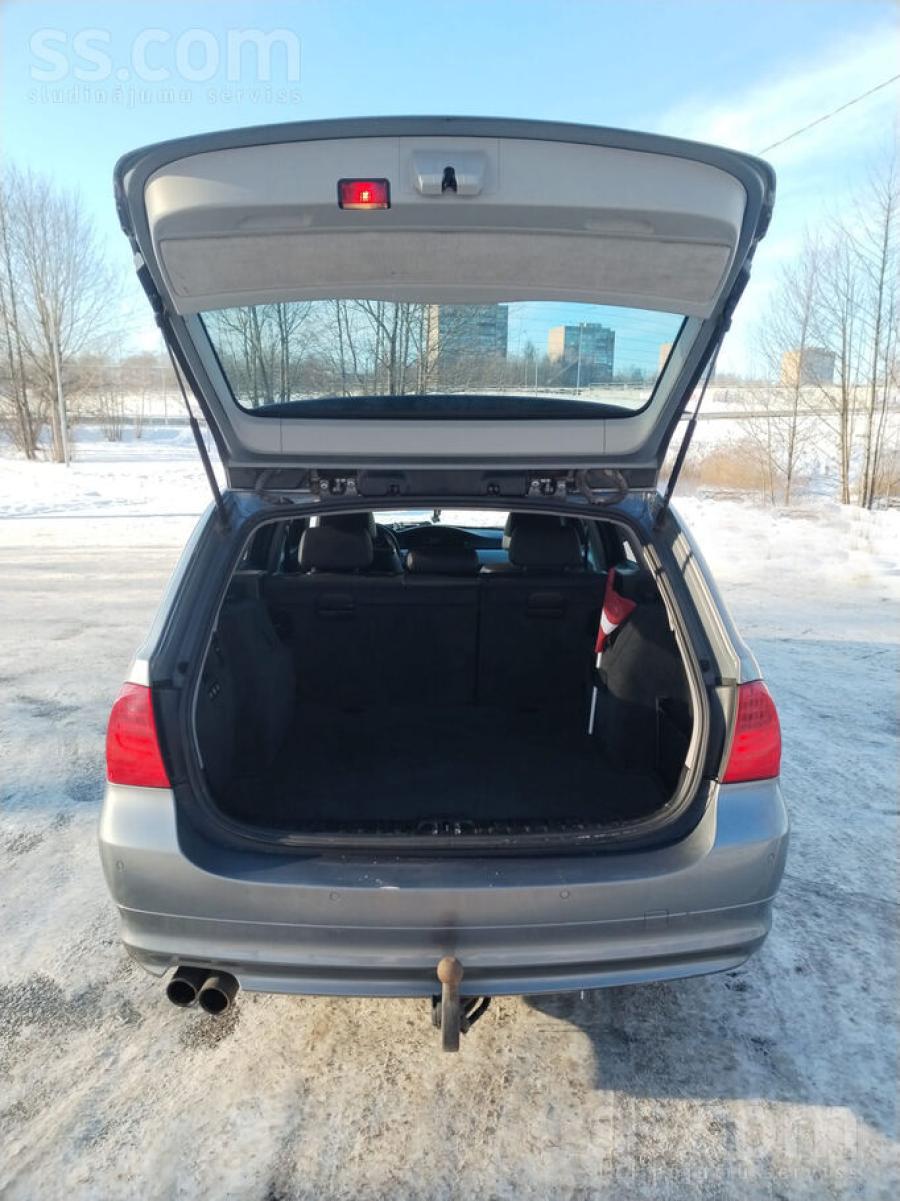 Pelēks BMW 325 2010 Rīga, ar dzinēja tilpumu 3.00 L un nobraukumu 370 tūkst. km par 4250 €, foto 6 vietnē AUTOMOTO.COM.LV