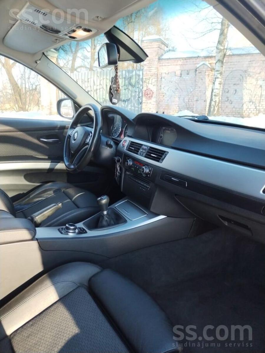 Pelēks BMW 325 2010 Rīga, ar dzinēja tilpumu 3.00 L un nobraukumu 370 tūkst. km par 4250 €, foto 14 vietnē AUTOMOTO.COM.LV