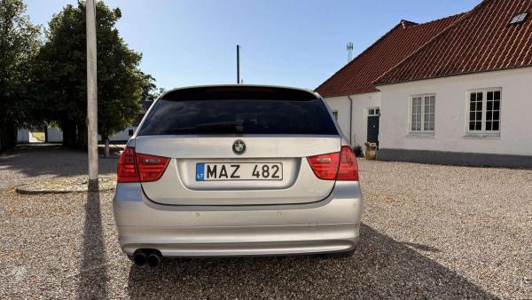 Grey BMW 325 2010 in Panevezys, with an engine capacity of 3.00 L and mileage of 418 thousand km for 5000 €, photo 6 on AUTOMOTO.COM.LV