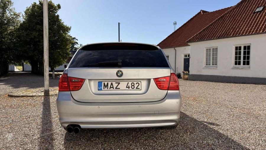 Grey BMW 325 2010 in Panevezys, with an engine capacity of 3.00 L and mileage of 418 thousand km for 5000 €, photo 7 on AUTOMOTO.COM.LV