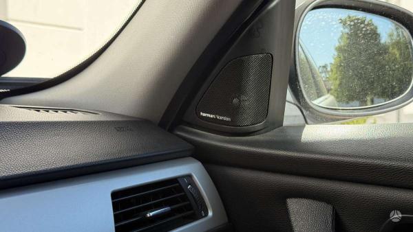 Grey BMW 325 2010 in Panevezys, with an engine capacity of 3.00 L and mileage of 418 thousand km for 5000 €, photo 10 on AUTOMOTO.COM.LV