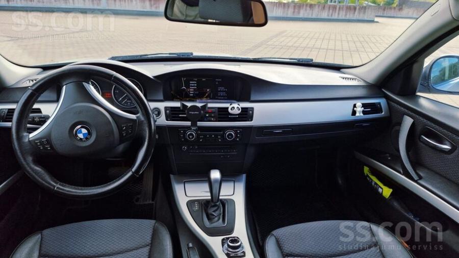 Grey BMW 325 2010 in Riga, with an engine capacity of 3.00 L and mileage of 331 thousand km for 6950 €, photo 6 on AUTOMOTO.COM.LV