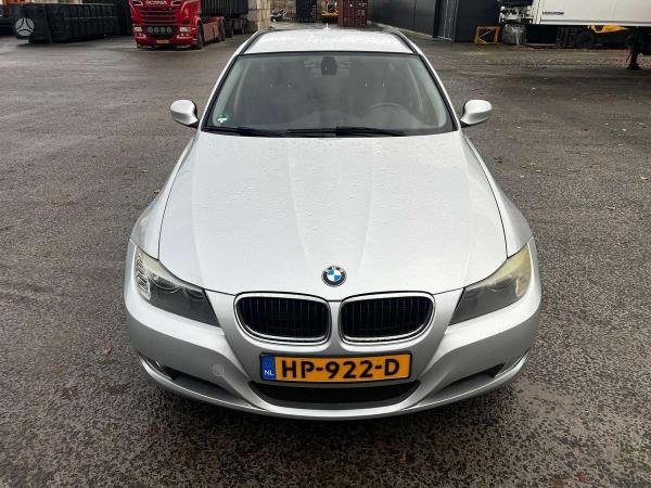 Grey BMW 325 2011 in Ukmerge, with an engine capacity of 2.99 L and mileage of 430 thousand km for 4750 €, photo 2 on AUTOMOTO.COM.LV