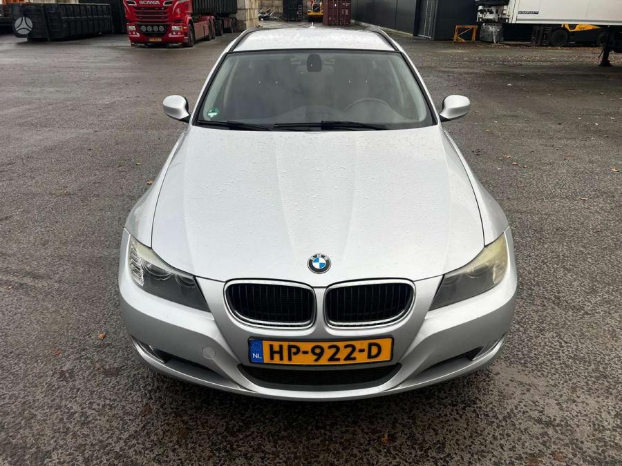 Grey BMW 325 2011 in Ukmerge, with an engine capacity of 2.99 L and mileage of 430 thousand km for 4750 €, photo 2 on AUTOMOTO.COM.LV