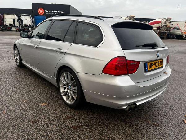 Grey BMW 325 2011 in Ukmerge, with an engine capacity of 2.99 L and mileage of 430 thousand km for 4750 €, photo 4 on AUTOMOTO.COM.LV