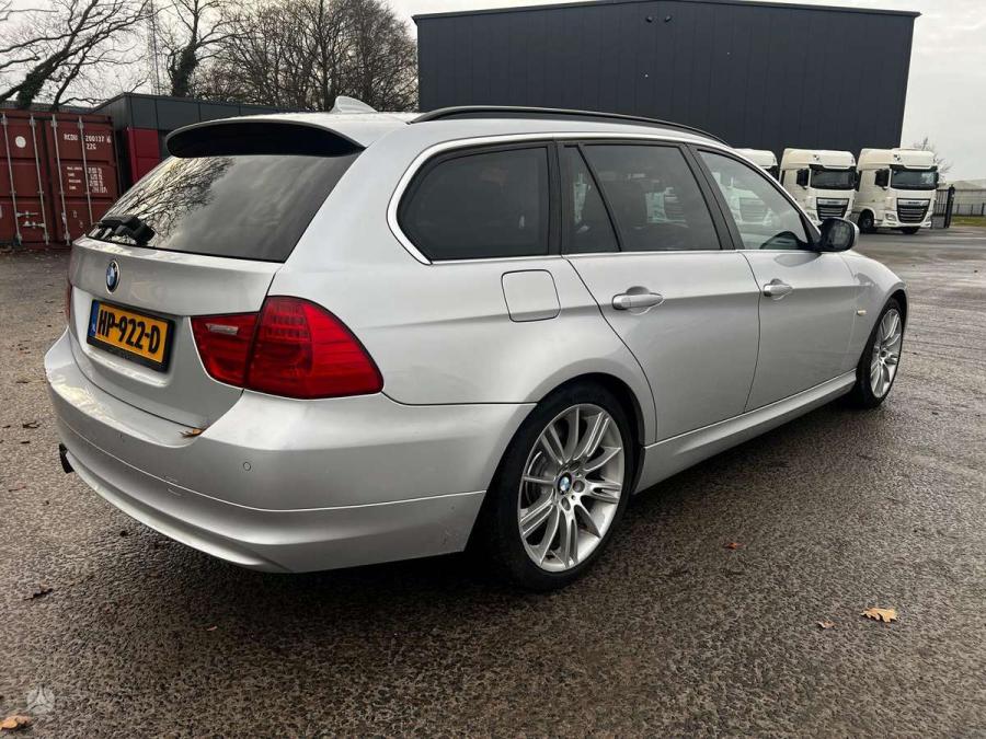 Grey BMW 325 2011 in Ukmerge, with an engine capacity of 2.99 L and mileage of 430 thousand km for 4750 €, photo 6 on AUTOMOTO.COM.LV