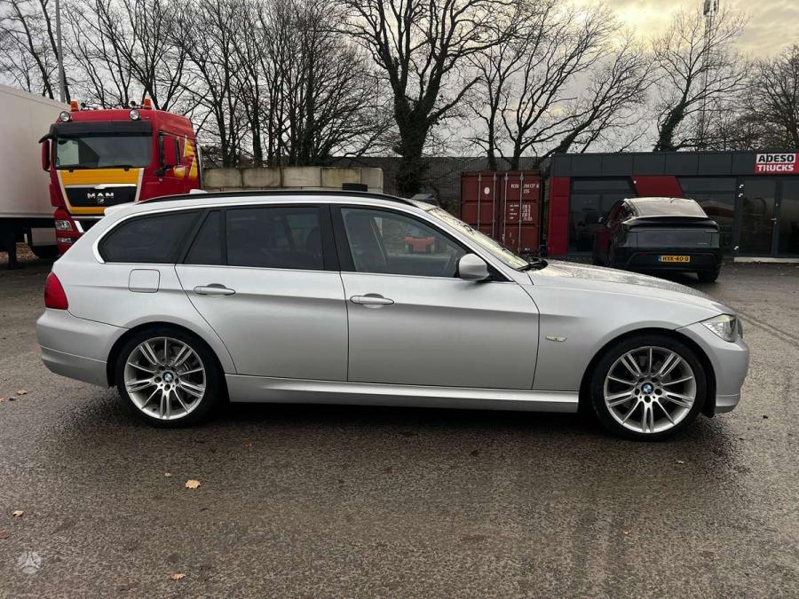 Grey BMW 325 2011 in Ukmerge, with an engine capacity of 2.99 L and mileage of 430 thousand km for 4750 €, photo 7 on AUTOMOTO.COM.LV