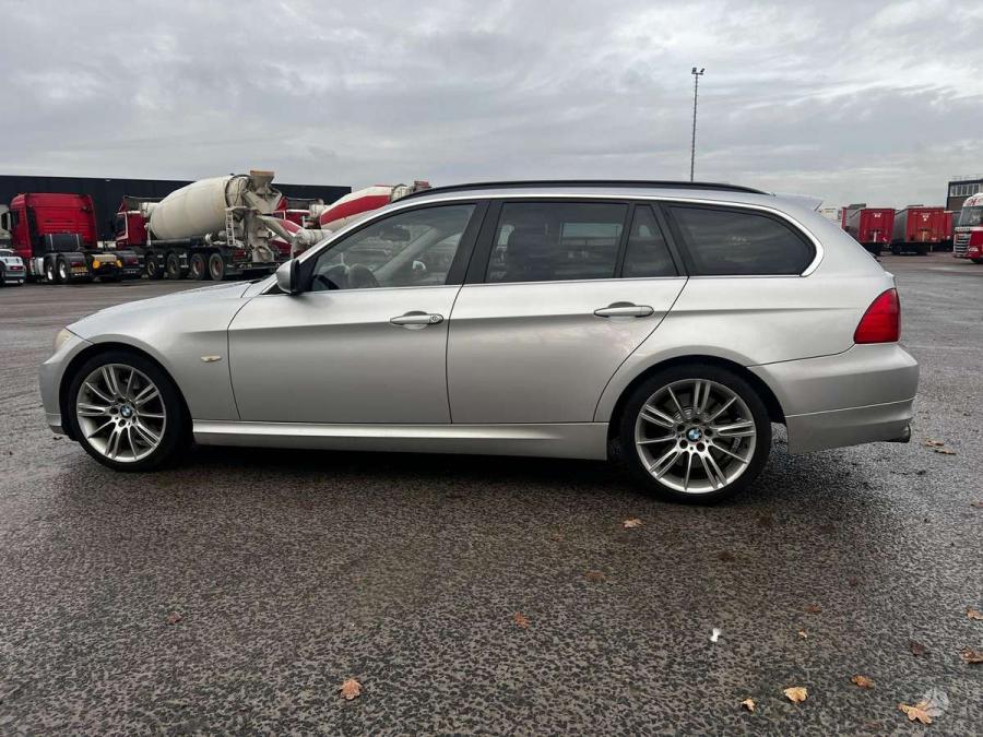 Grey BMW 325 2011 in Ukmerge, with an engine capacity of 2.99 L and mileage of 430 thousand km for 4750 €, photo 14 on AUTOMOTO.COM.LV