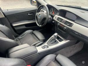 Grey BMW 325 2011 in Ukmerge, with an engine capacity of 2.99 L and mileage of 430 thousand km for 4750 €, photo 27 on AUTOMOTO.COM.LV