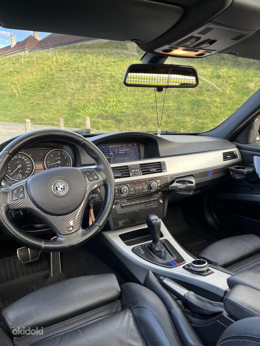 Pelēks BMW 325 2011 Tallina, ar dzinēja tilpumu 2.50 L un nobraukumu 304 tūkst. km par 6999 €, foto 24 vietnē AUTOMOTO.COM.LV