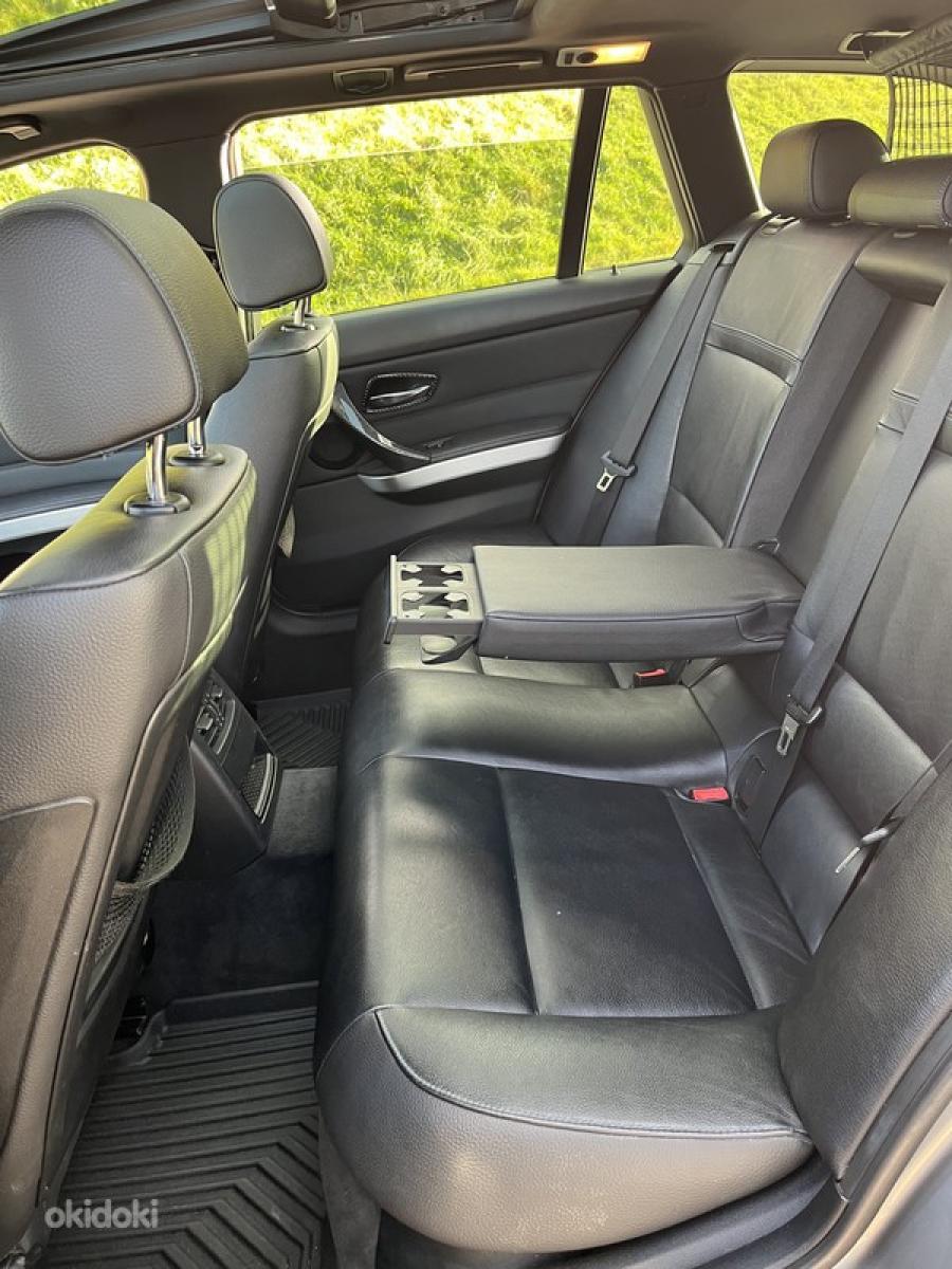 Pelēks BMW 325 2011 Tallina, ar dzinēja tilpumu 2.50 L un nobraukumu 304 tūkst. km par 6999 €, foto 25 vietnē AUTOMOTO.COM.LV