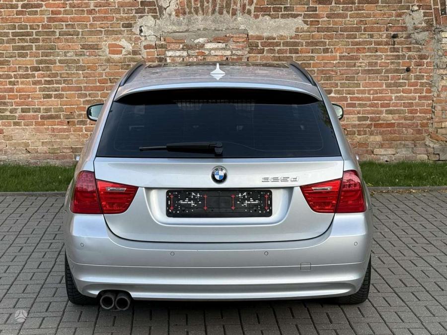 Grey BMW 325 2011 in Kedainiai, with an engine capacity of 3.00 L and mileage of 327 thousand km for 5599 €, photo 6 on AUTOMOTO.COM.LV