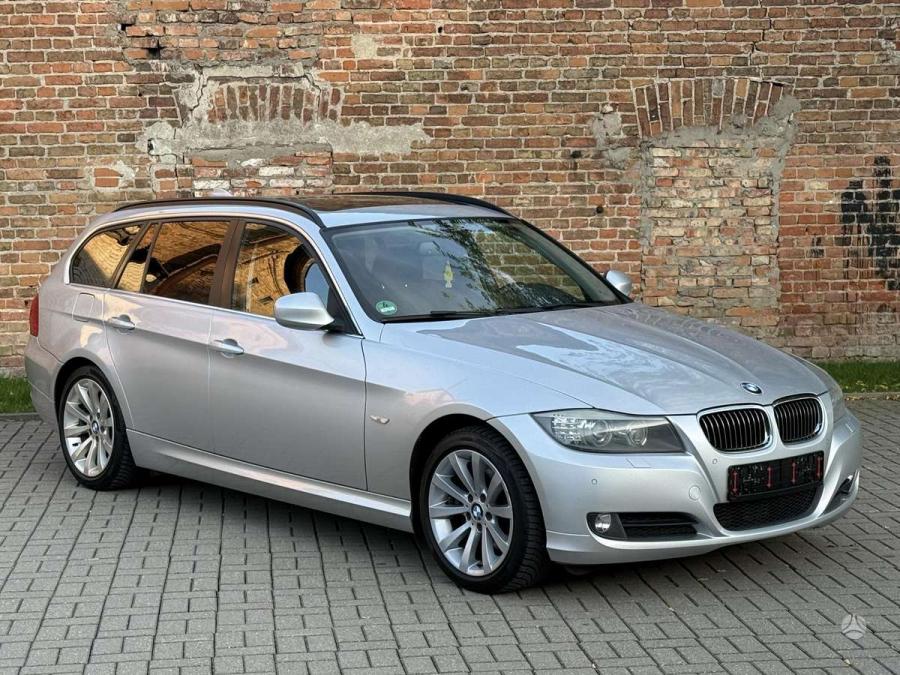 Grey BMW 325 2011 in Kedainiai, with an engine capacity of 3.00 L and mileage of 327 thousand km for 5599 €, photo 9 on AUTOMOTO.COM.LV